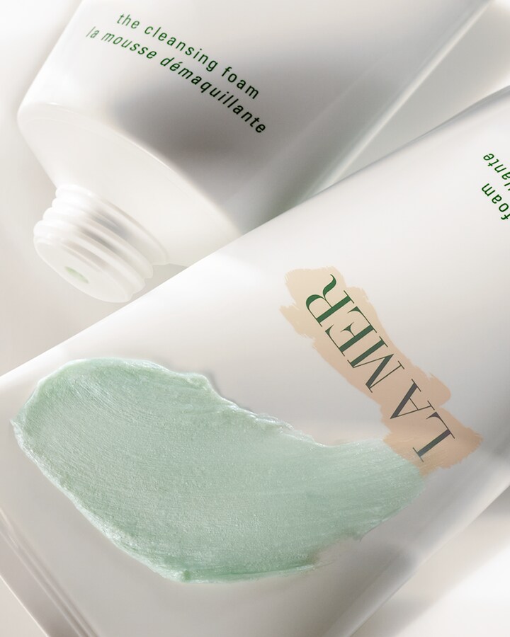 The Essence Foaming Cleanser | Face Wash | La Mer Official Site